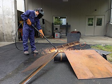 Hypertherm Powermax 125 Plasma Cutter Cutting and Gouging Machine ...