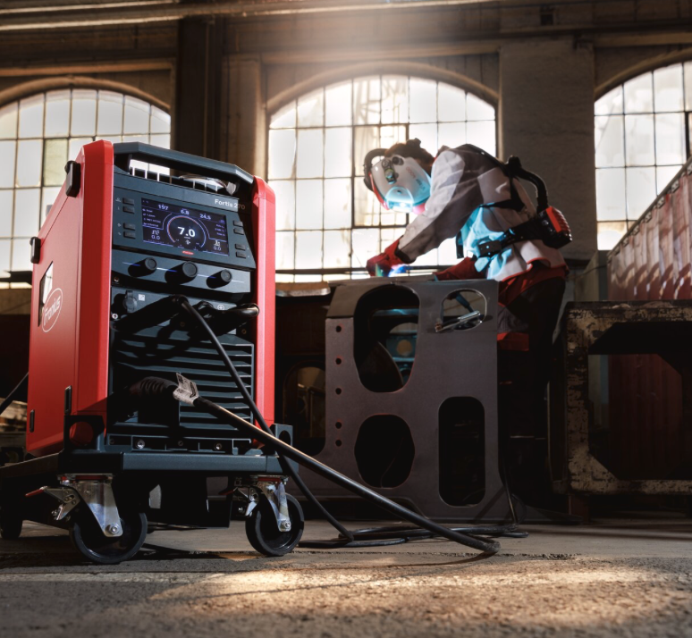 FRONIUS FORTIS 500A XT COMPACT - WATERCOOLED - MigAnglia Welding Equipment